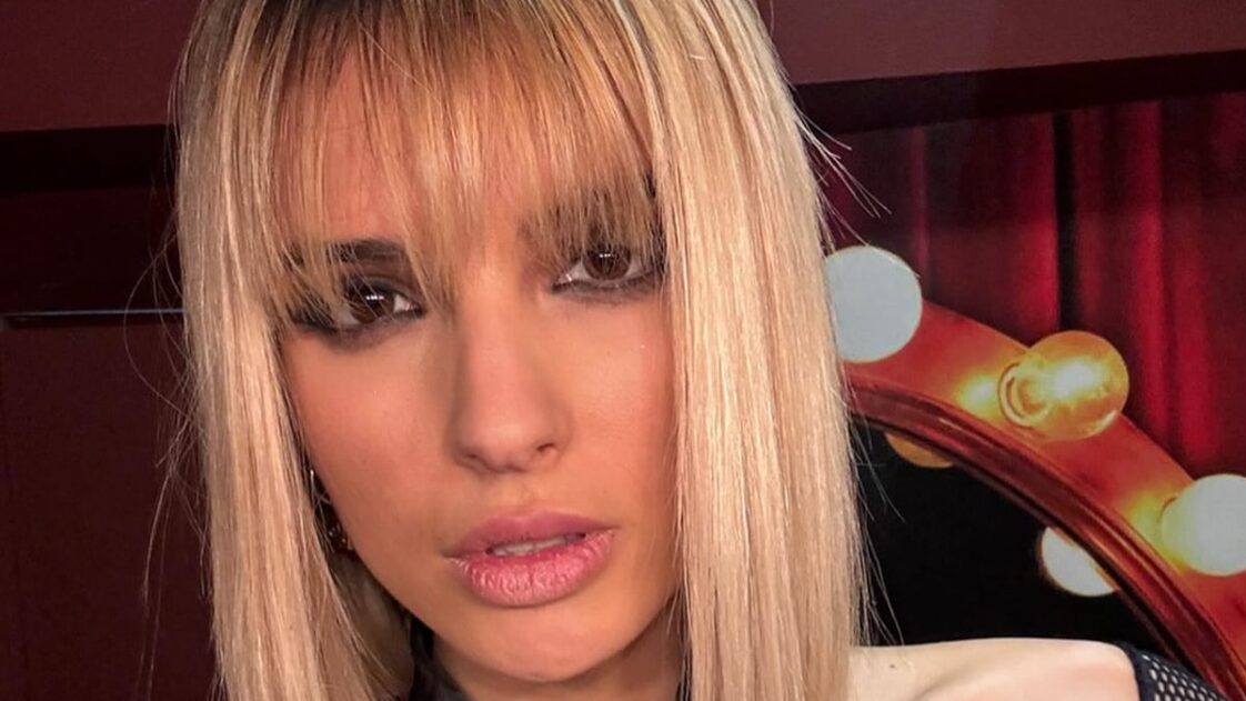 Κατερίνα Λιόλιου: Νέο τραγούδι με βίντεο κλιπ που κόβει την ανάσα ...